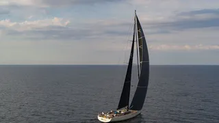 31m Swan 98 performance cruiser BeCool sold